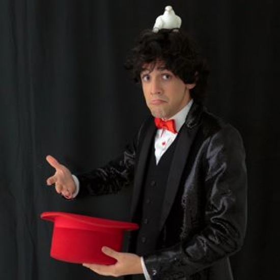 Camilo Pardo Mago (Camilo Pardo Mago) - Bogota - Mago y comediante.